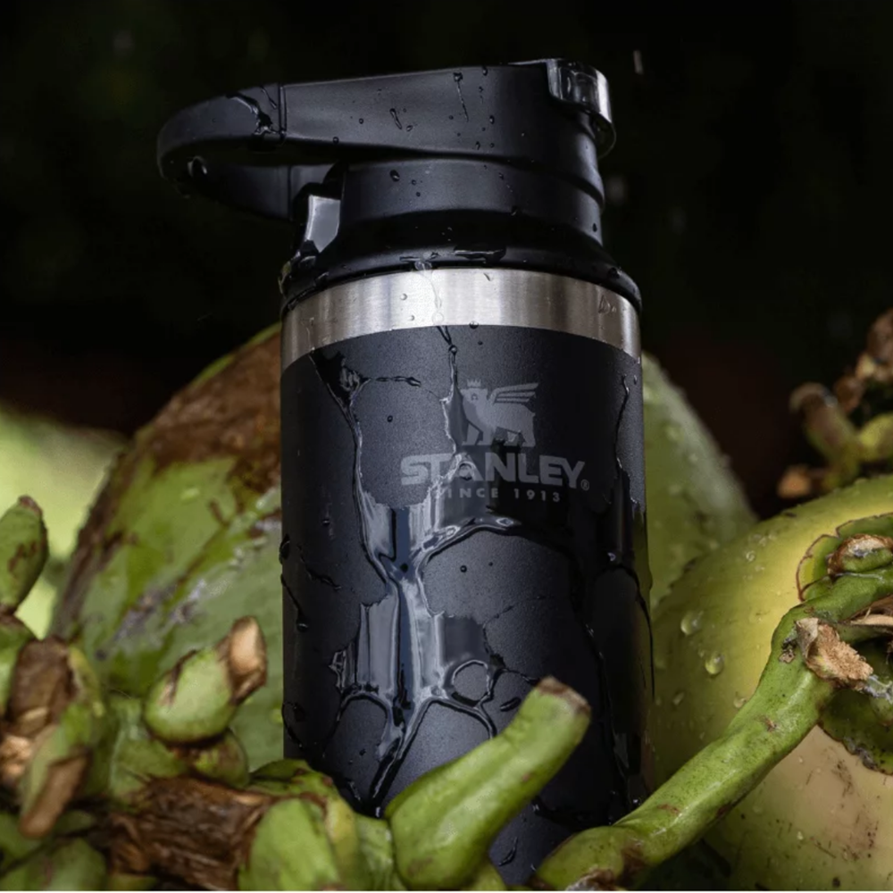 Garrafa Térmica Switchback 473 ml Matte Black Stanley